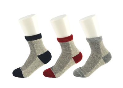 China Custom Polyester Elastane Anti Slip Socks 96 Needle Odor Resistant Breathable for Sports for sale