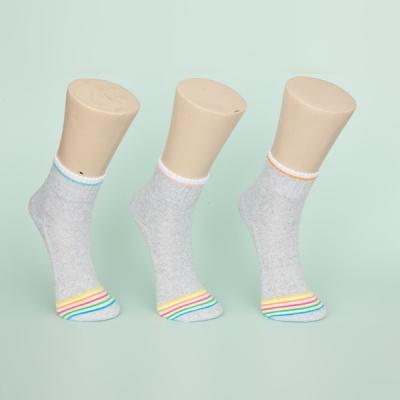 China Breathable Summer Color Stripes Mens Gray Ankle Socks With Elastane Materials for sale