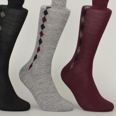 China Organic Cotton Nylon Mens Argyle Dress Socks Custom Size 168 Needle 75% Cotton for sale