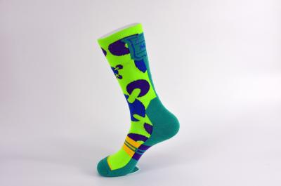 China Custom Anti-Bacterial Breathable Athletic Basketball Socks 64% Nylon 20% Spandex for sale