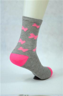 China Custom Pink Anti Slip Socks for Adults Kids 96 Needle Polyester Odor Resistant for sale