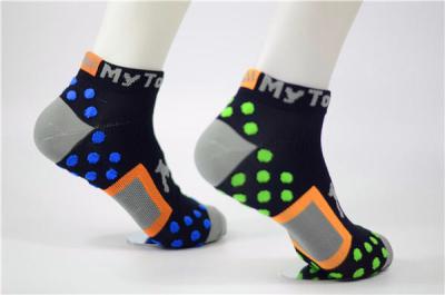 China Quick Dry Non Skid Socks For Elderly , Colorful Skid Resistant Socks With Polyester for sale