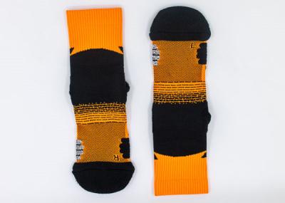 China Anti Skid Sweat Absorbed Basketball Socks Long Athletic Socks 1200 Pairs MOQ Custom Size for sale