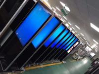 China Interactive Indoor Digital Advertising Screens Free Standing 1920*1080P High Resolution for sale