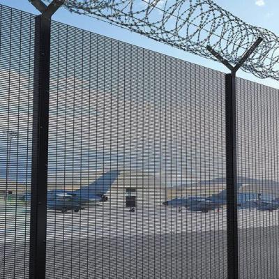 China 3mm 3.5mm 4mm High Security 358 Prison Mesh Fencing Clear View Fence for sale