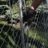 China 9 Gauge 2 Inch Chain Link Fence With Fittings Green Color for sale