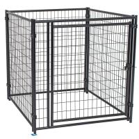 China Black Heavy Duty Dog Kennel Run 4ft X 4ft X 6ft Outside Welded Wire Mesh for sale