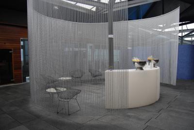 China Dekoration Gold Aluminum Chain Curtain 1m-3m Stainless Steel Mesh Curtain for sale