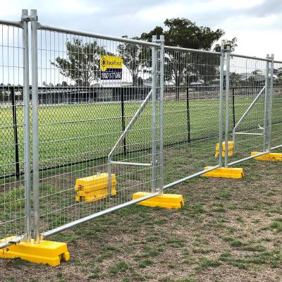 China Outdoor Galvanized Steel 4ft Temporary Construction Metal Fence Panels for sale