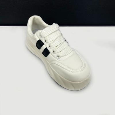 China Low Cut Womens White Casual Sneakers Comfort Black Colorblock Letter for sale