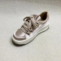 China Women luxury thick-soled sport shoes with light weight for sale