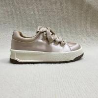 China Women luxury thick-soled sport shoes with light weight for sale