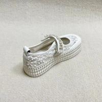 China Women fashion sport shoes with pearl on surface for causal use in summer OEM for sale