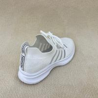 China Lightweight White Sneakers Women Antislip Soft Leather White Trainers for sale