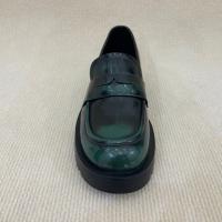China Fashion Green Platform Loafers Modern Leather Platform Loafers for sale