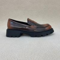 China Microfiber Brown Platform Loafers Women Casual Leather Platform Loafers for sale