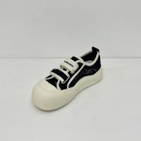 China PU Insole Breathable Walking Trainers With Round Toe For Spring for sale
