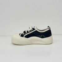 China PU Insole Breathable Walking Trainers With Round Toe For Spring for sale