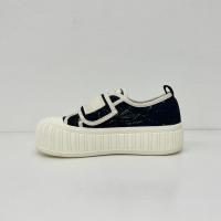 China Black White Comfort Fashion Sneakers Women Breathable Sneakers With Letters for sale