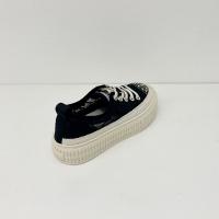 China Women casual sneakers with low top and pearls on simple life for sale