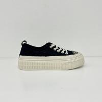 China Women casual sneakers with low top and pearls on simple life for sale