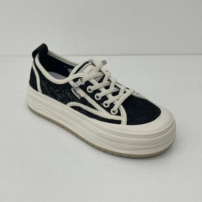 China Breathable Most Comfortable Fashion Sneakers Black Comfortable Stylish Shoes for sale