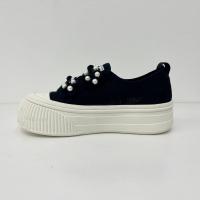 China Women Canvas Walking Shoes Pearls On Ladies Canvas Trainers for sale
