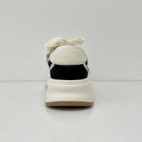 China Leisure Black And White Canvas Sneakers With Breathable Mesh Upper for sale
