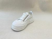 China OEM ODM White Leather Casual Sneakers Lace Up 35-40 China Size for sale
