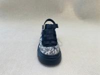 China Embroidered Women'S Platform Elevating Shoes for sale