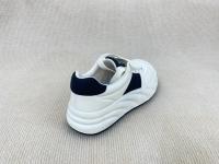 China Breathable Microfiber White Platform Trainers With Flat Heel And Lightweight for sale