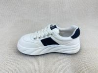 China Breathable Microfiber White Platform Trainers With Flat Heel And Lightweight for sale