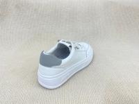 China Women pure white and flat heel sport shoes with breathable mesh and lace up for sale
