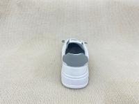 China Women pure white and flat heel sport shoes with breathable mesh and lace up for sale