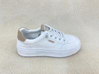China Women comfort flat heel sport shoes with breathable mesh and lace up for sale