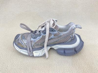 China Champagne Classic Fashion Sneakers Breathable Fashion Classic Trainers for sale