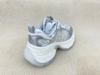 China Women white running shoes with thick soled and breathable mesh upper genuine leather for sale
