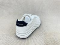 China Casual Women Fashion Sneakers Soft Rubber Bottom White Fashion Sneakers for sale