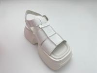 China Women white sandals with thick soled and metal button genuine leather for sale