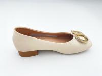China Women white comfort loafers with low-cut low heel with genuine leather for sale