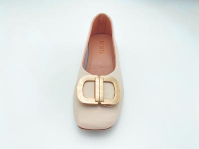 China Women white comfort loafers with low-cut low heel with genuine leather for sale