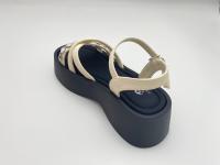 China Women white bottomed sandals with rhinestone with pure color and genuine leather for sale