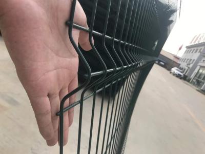 China HUANHANG 3m PVC Coated Welded Garden Fence - Corrosion Resistant Wire Mesh Protection Panel for sale