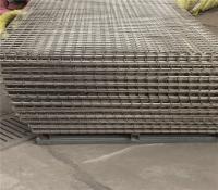 China 2X2cm Welded Wire Mesh Panels , L6M Mesh Fencing Panels for sale