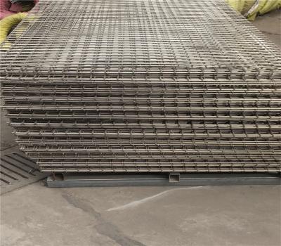 China 2X2cm Welded Wire Mesh Panels , L6M Mesh Fencing Panels for sale