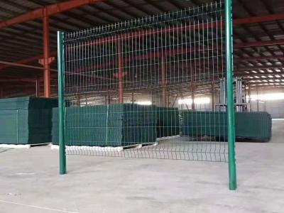China 1.8m PVC Coated Welded Wire Mesh Fence Panels - 2m/3m Lengths, Galvanized Iron Wire Construction for sale
