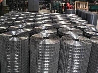 China Galvanized Welded Wire Mesh 1/4x1/4 Inch 0.5mm Stainless Steel Corrosion Resistant for sale