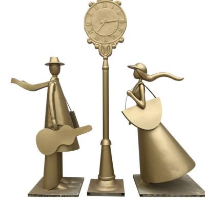 China 185cm Brass Abstract Couple Love Statue - Bronze/Silver/Golden Finish with Custom Sizes for sale