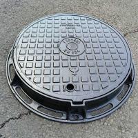 China EN124 D400 Ductile Iron Manhole Cover 850×850mm with Rubber Gasket Sealing for Heavy Traffic Roads for sale