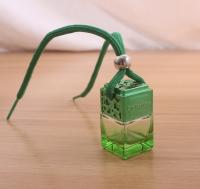 China Customized Color 6ml Car Perfume Glass Bottle With Colorful Lid And String for sale